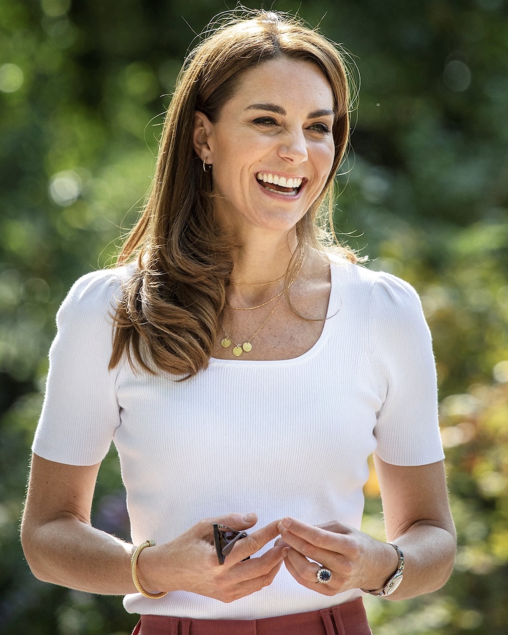 15 Dazzling Multi-Stone and 3-Stone Engagement Rings - Natural Diamonds