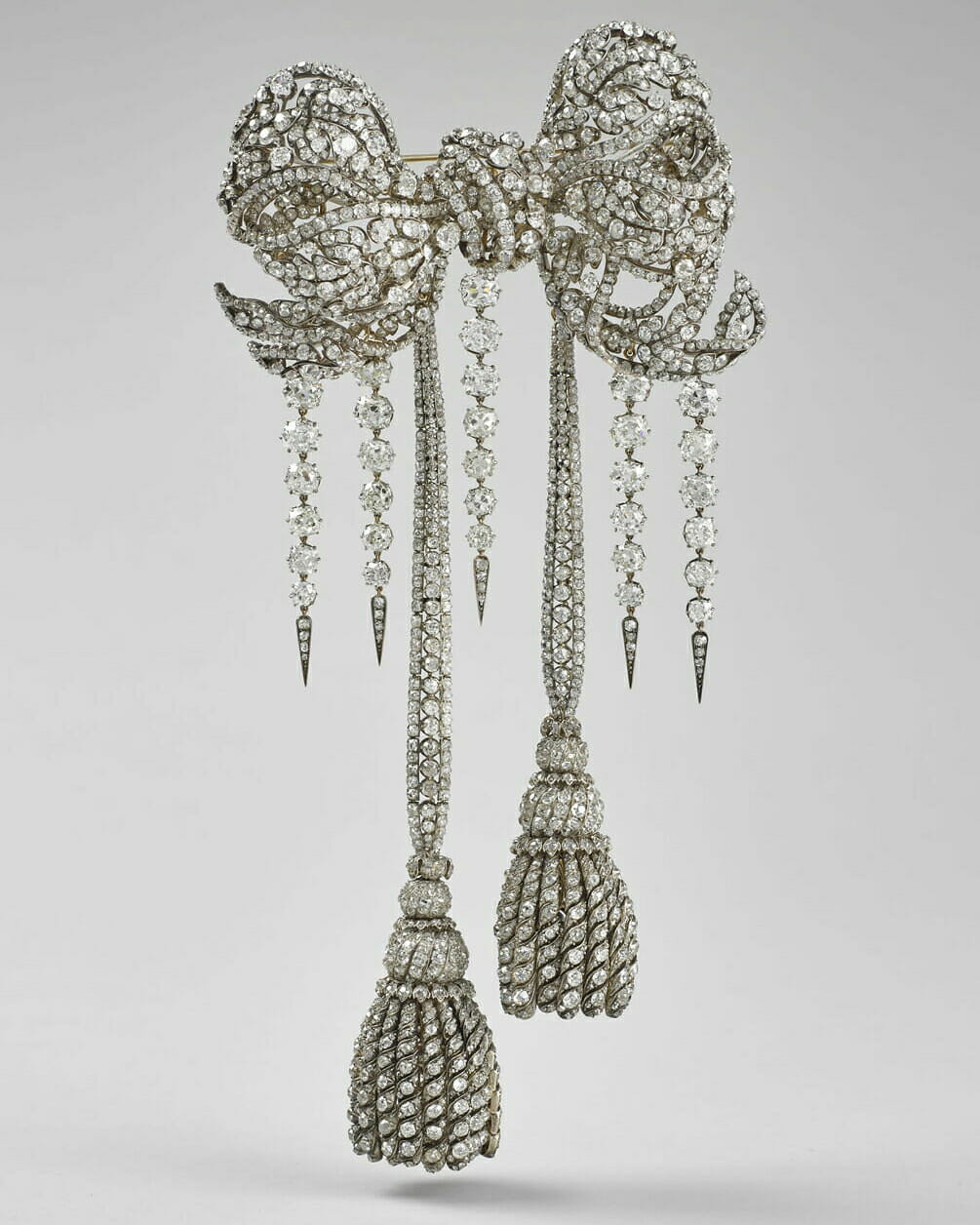 Diamond Brooches: Their Timeless Allure and Rich History