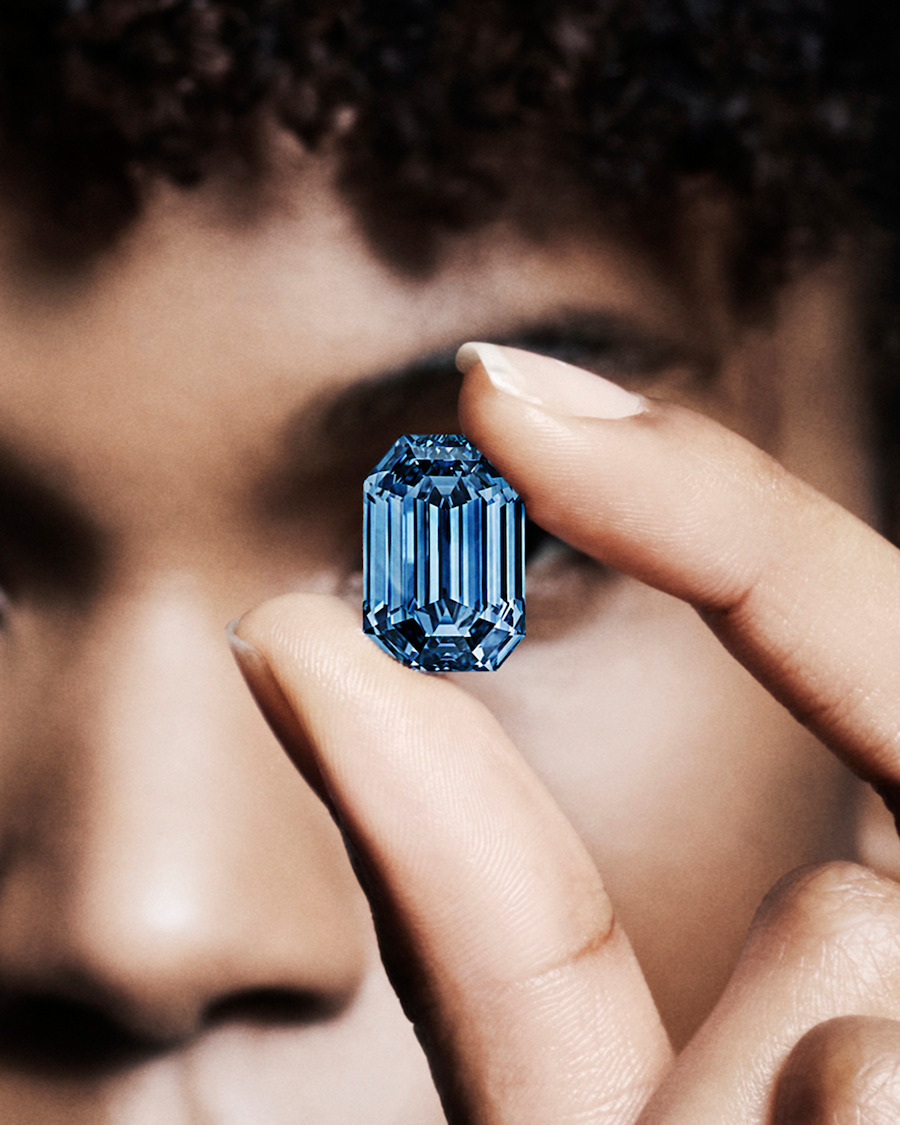 Blue Diamond: The Awe-Inspiring Beauty of a Rare Gem