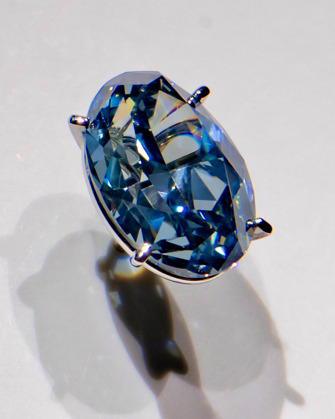 Blue Diamond: The Awe-Inspiring Beauty of a Rare Gem