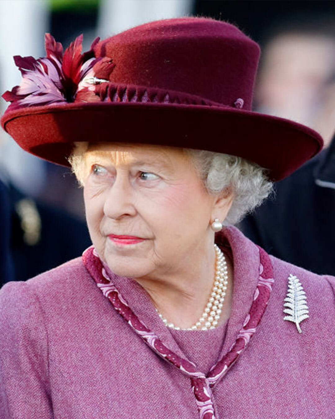 The Meaning Behind The Queen's Symbolic Diamond Jewels - Natural Diamonds