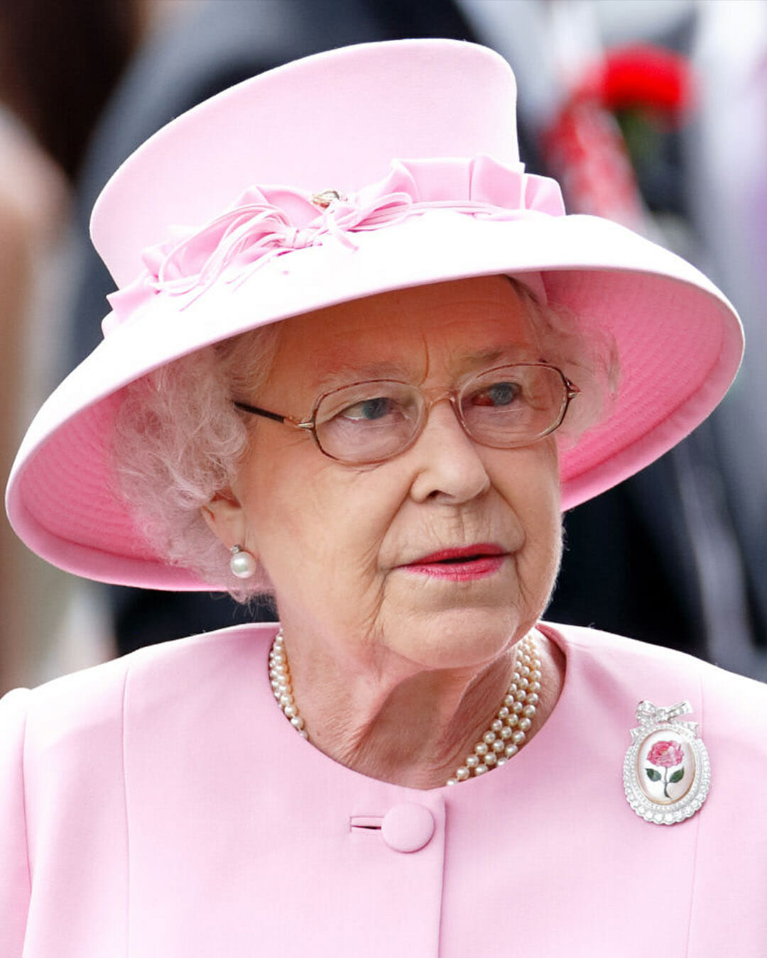 The Meaning Behind The Queen's Symbolic Diamond Jewels - Natural Diamonds