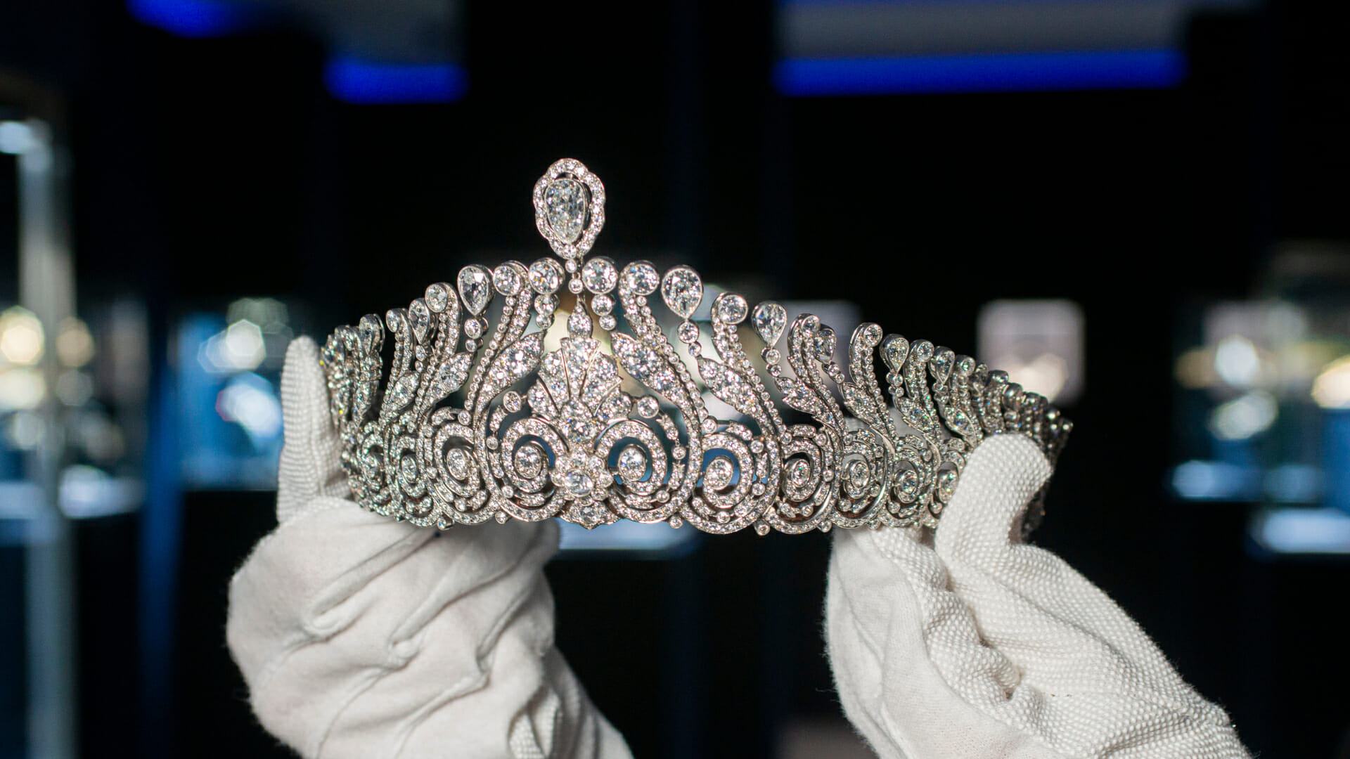 An Exclusive Preview of the Royal and Aristocratic Tiaras on Display at ...