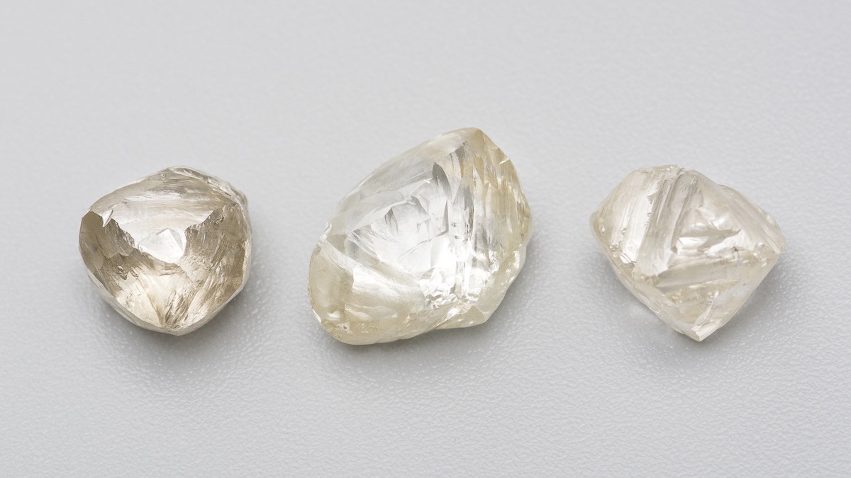 Lab Grown vs Natural Diamonds: Differences & Expert Identification Tips ...