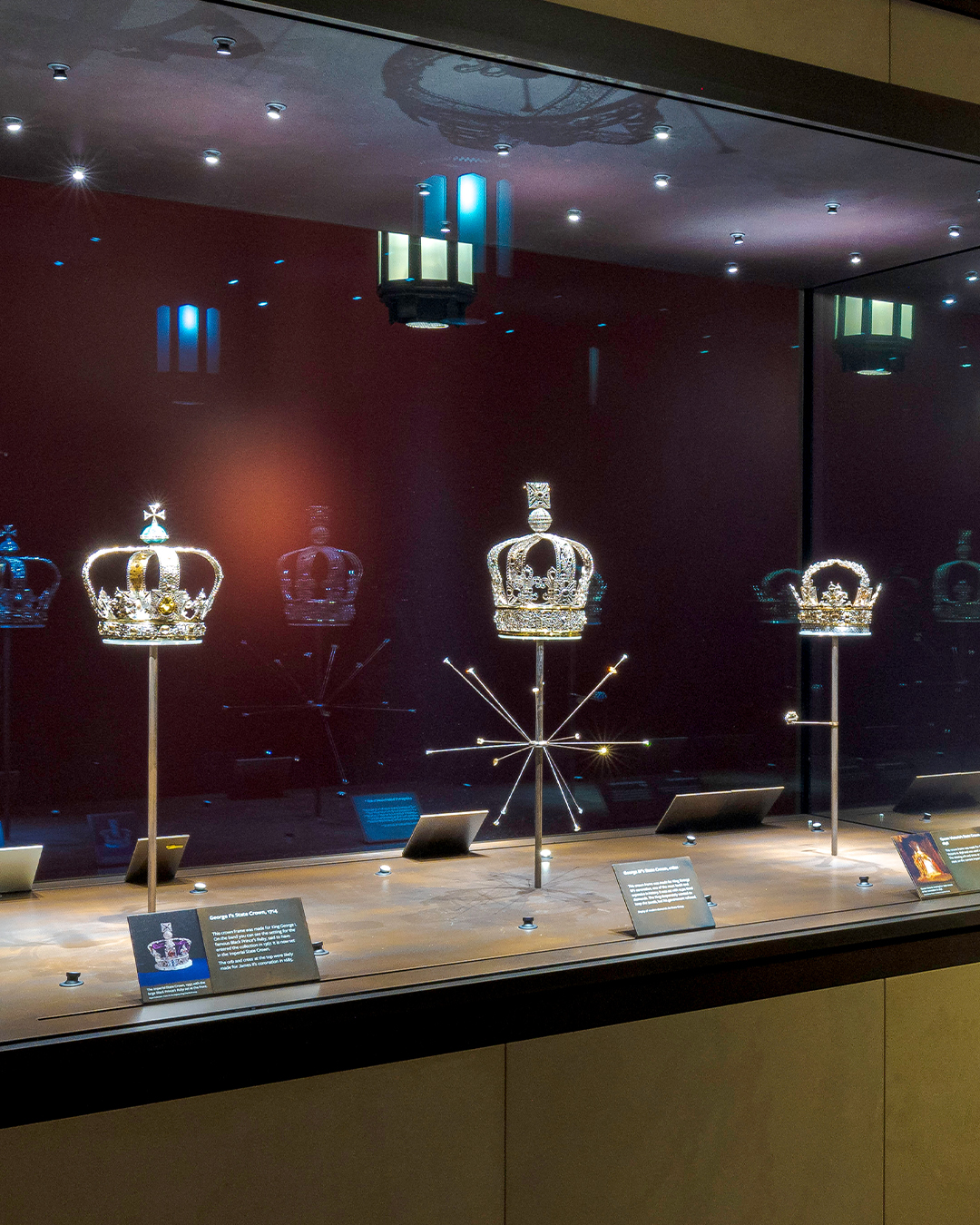 A Fabulous New Home for the King's Crowns and Royal Diamonds - Natural ...