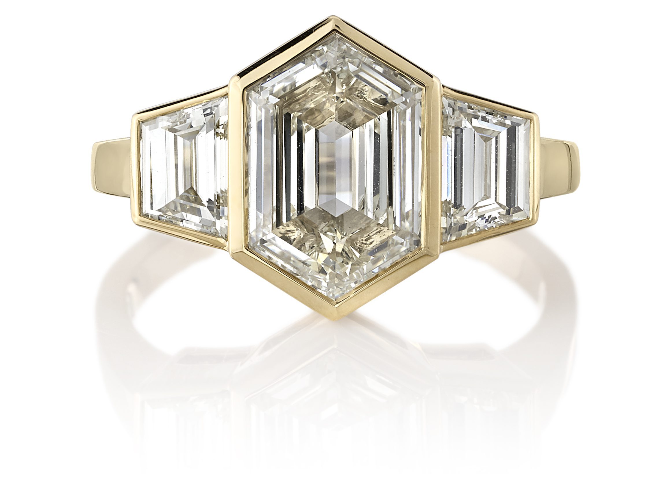 15 Dazzling Multi-Stone and 3-Stone Engagement Rings - Natural Diamonds