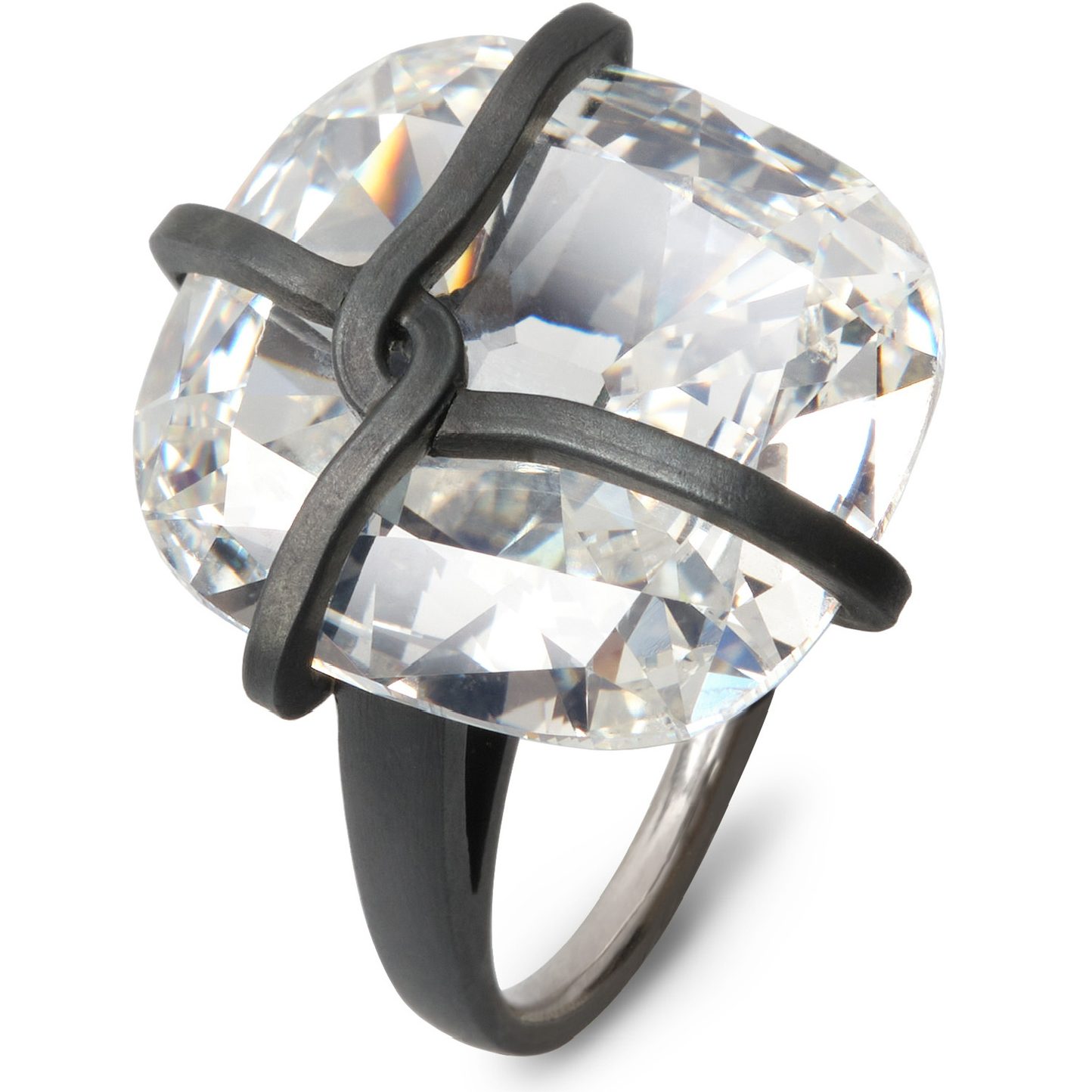 12 Epic Diamonds That Stole the Show at the 2024 TEFAF Art Fair