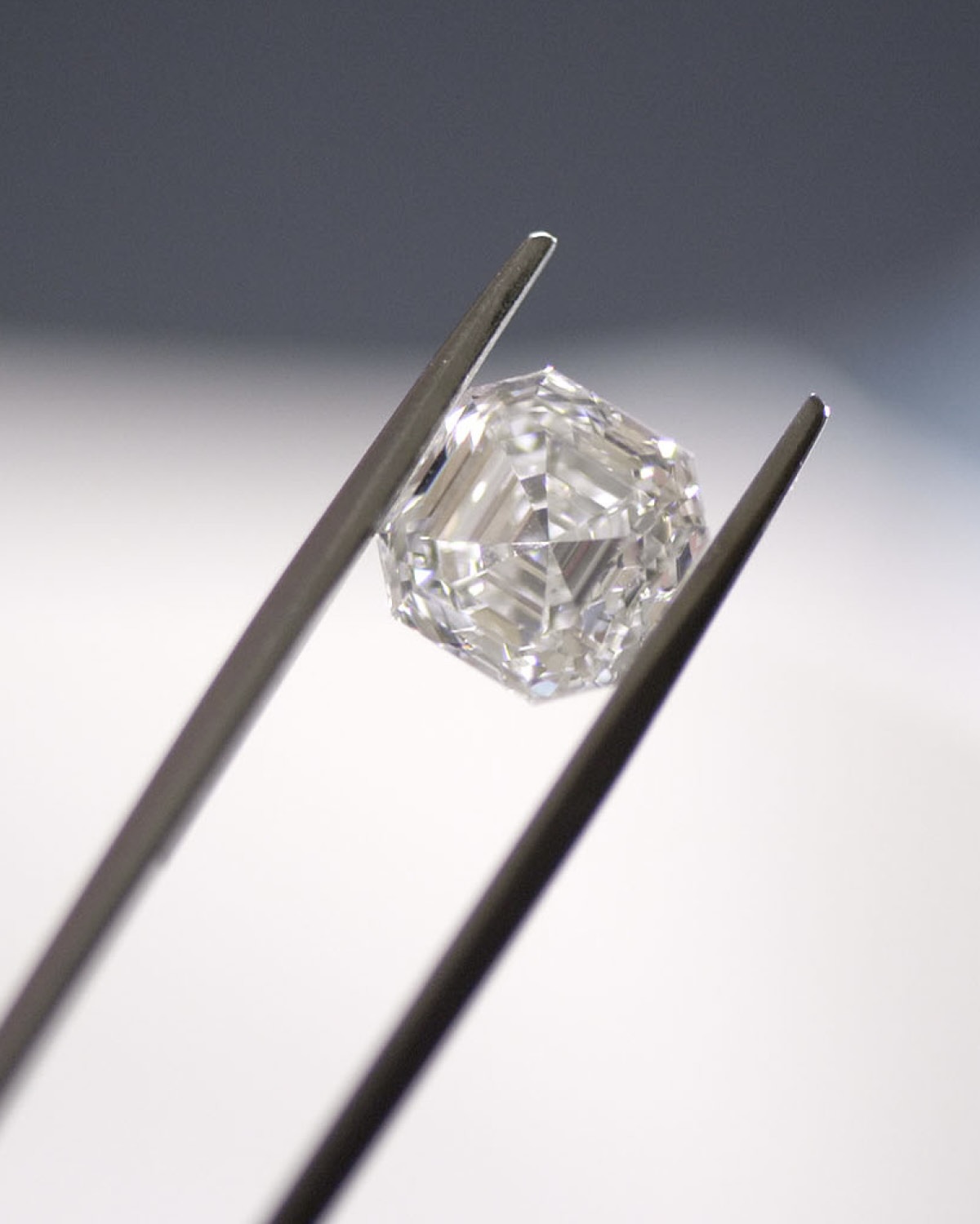 Diamond Cutting: A Dazzling Evolution from Past to Present