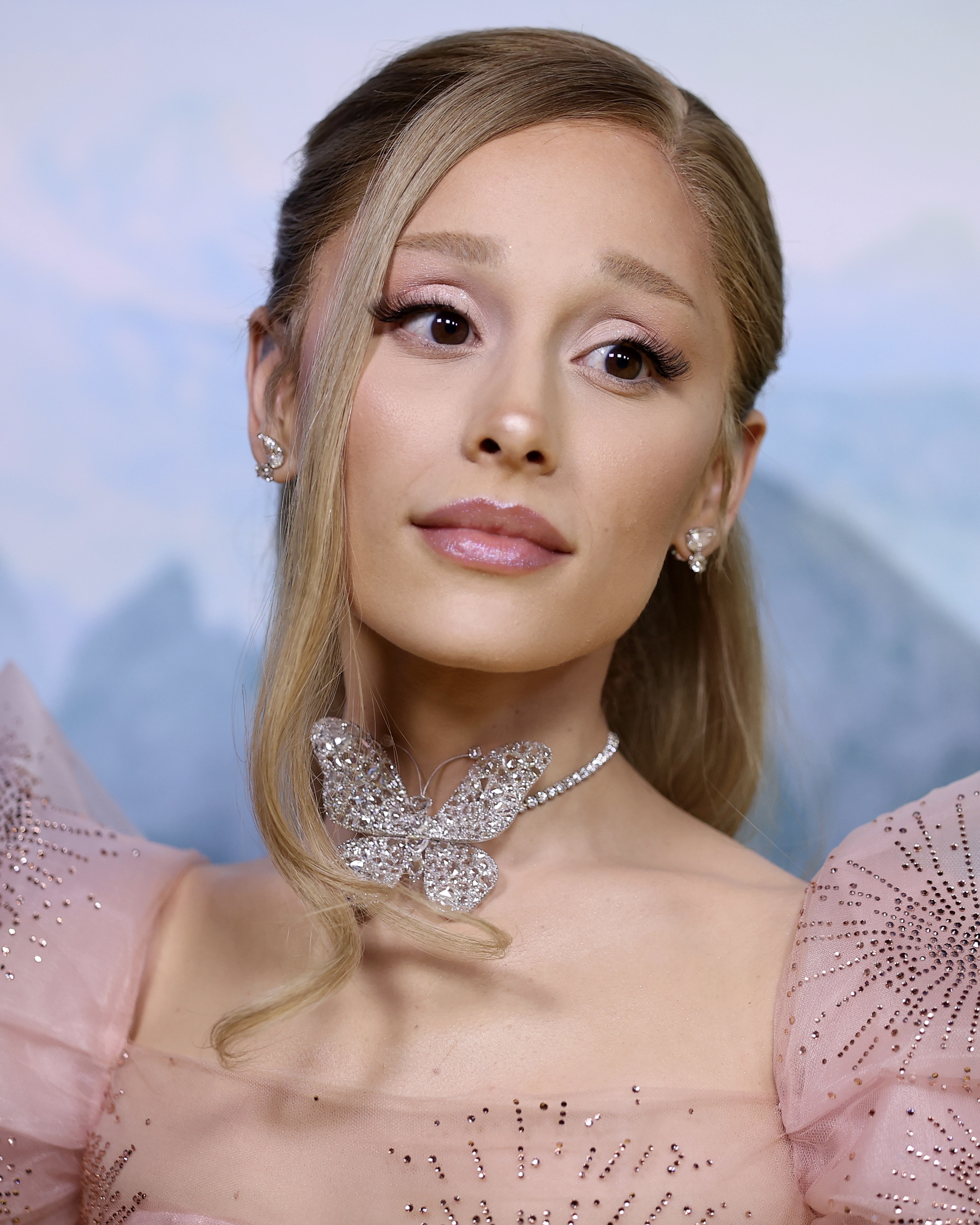Wicked Stars Cynthia Erivo & Ariana Grande Shine in Diamonds
