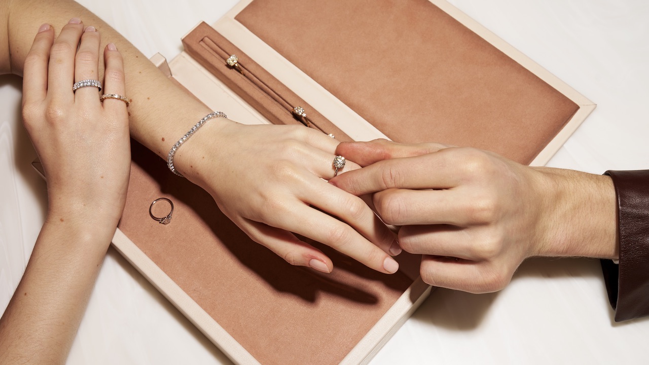 The Guy’s Guide to Buying a Natural Diamond Engagement Ring