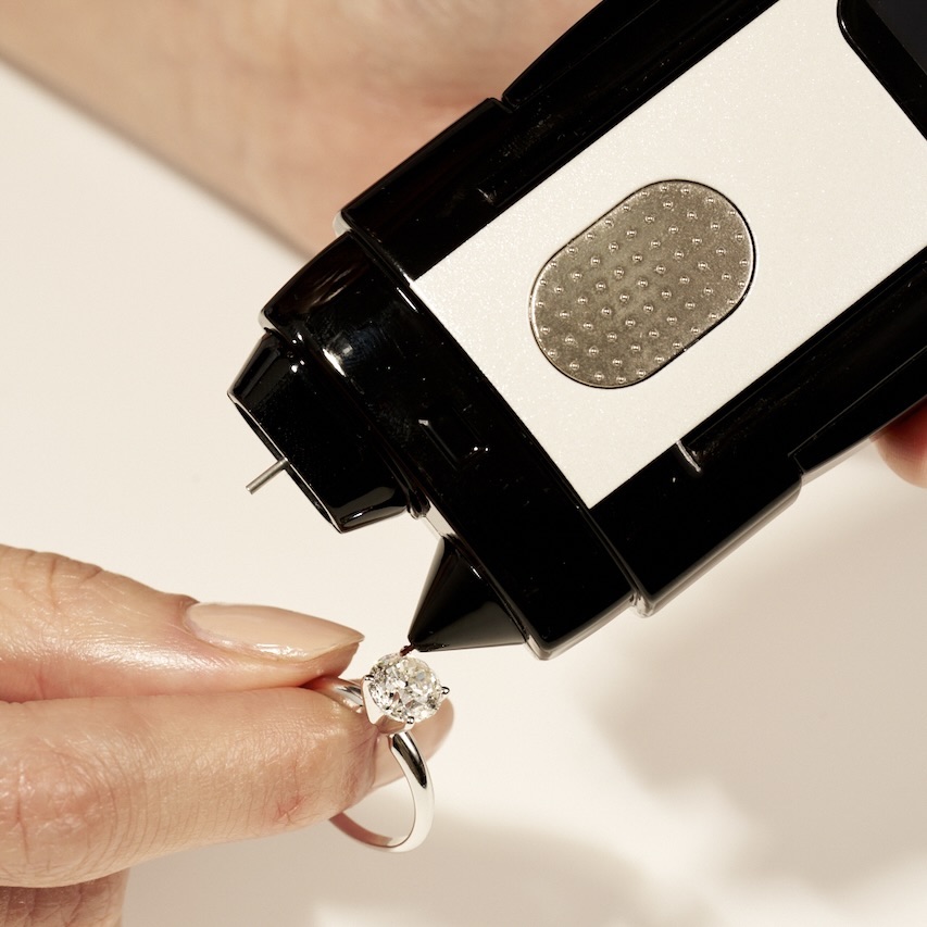 Diamond Tester: The Ultimate Guide to Spotting Real Diamonds