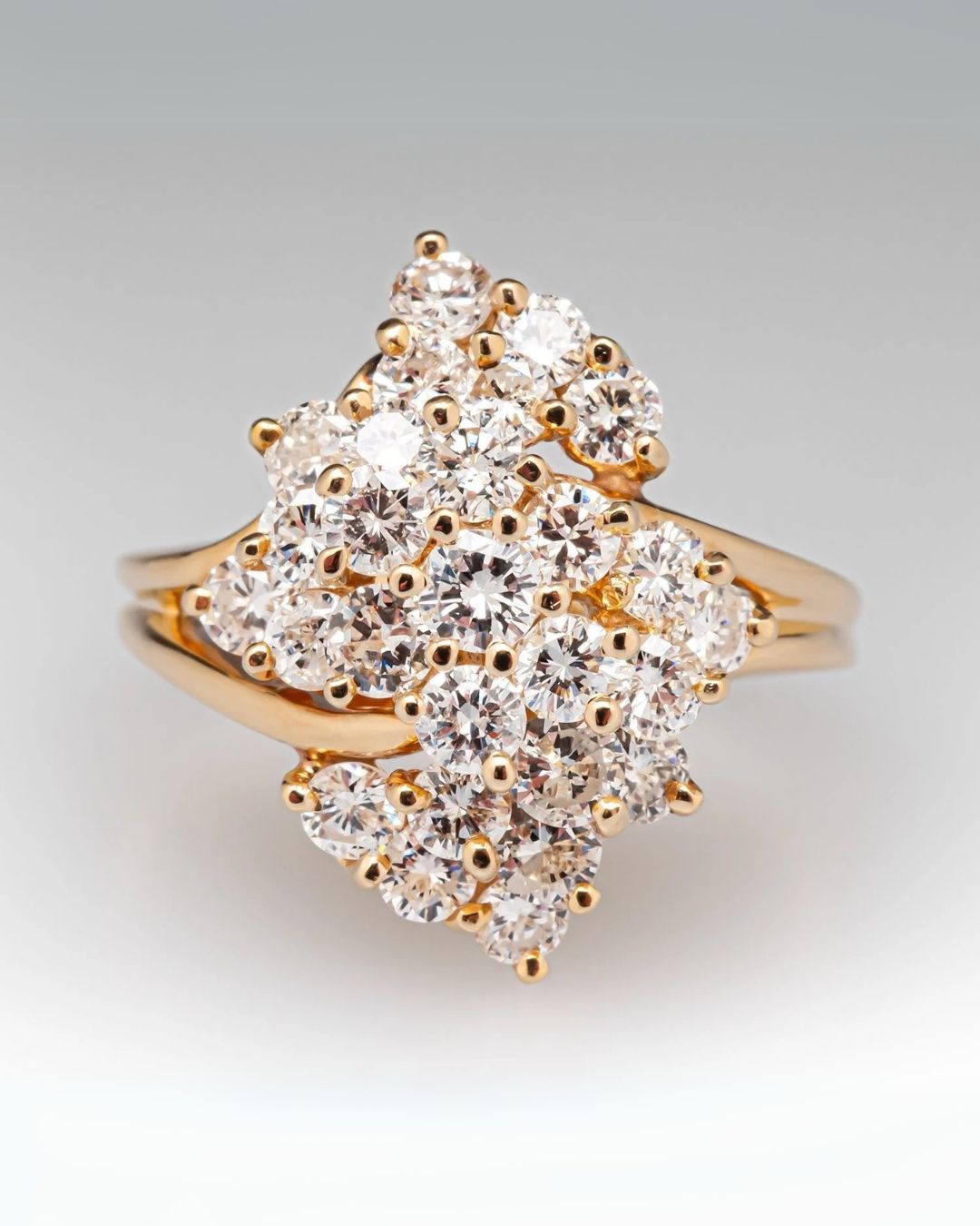 21 Glamorous Diamond Cluster Rings To Inspire Your Style