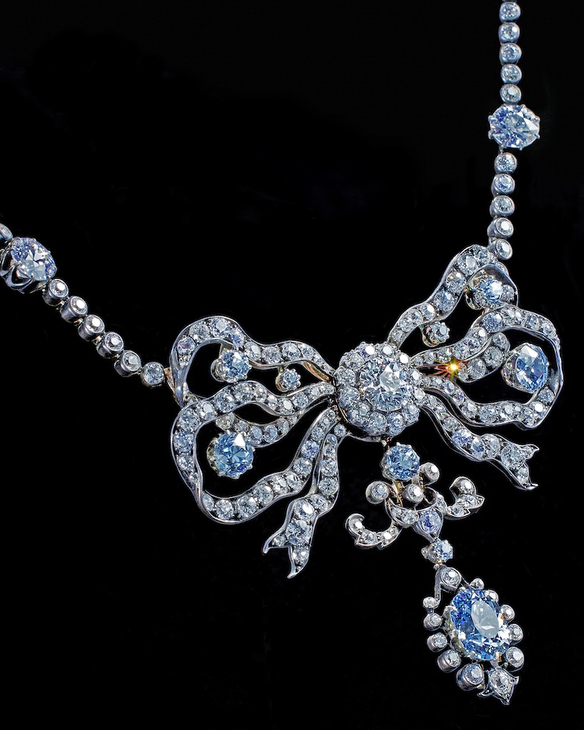 3 Legendary Rare Diamonds That Dazzled the Experts