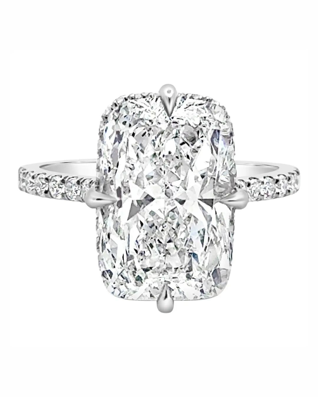 8 Stunning Elongated Cushion Cut Diamond Rings You’ll Love