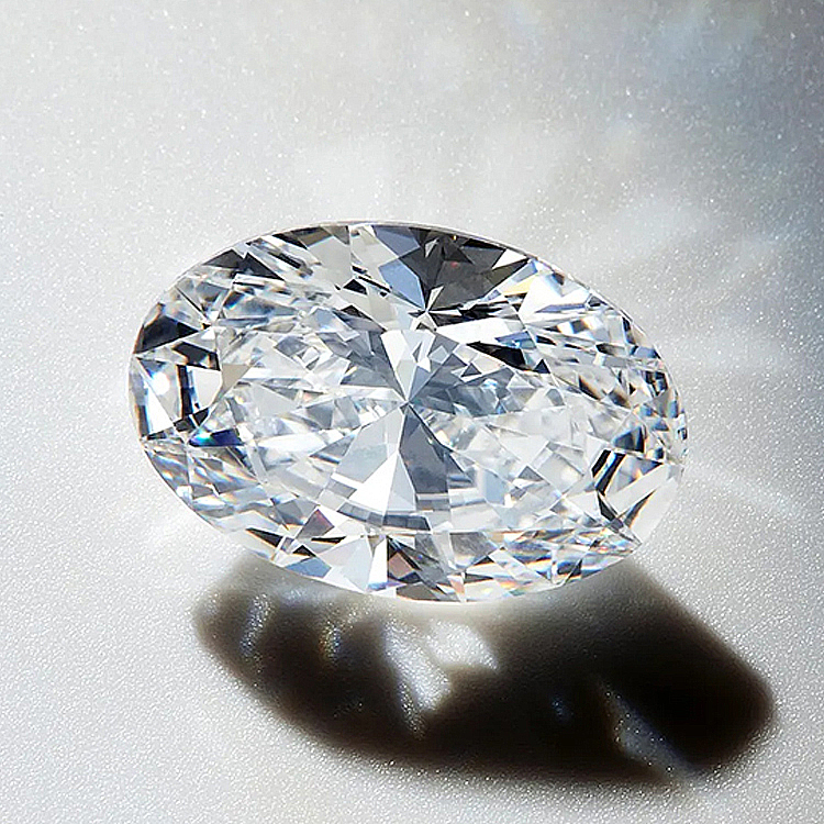 Diamond Shape Guide: How to Maximize Style and Visual Impact