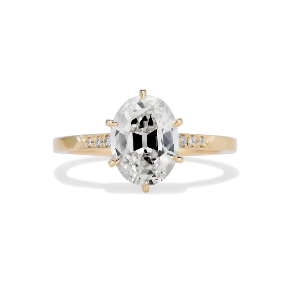 Diamond Shape Guide: How to Maximize Style and Visual Impact