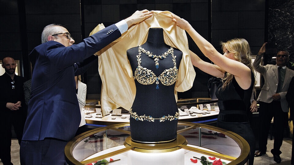 Victoria's Secret: Dazzling Details of Diamond Fantasy Bras