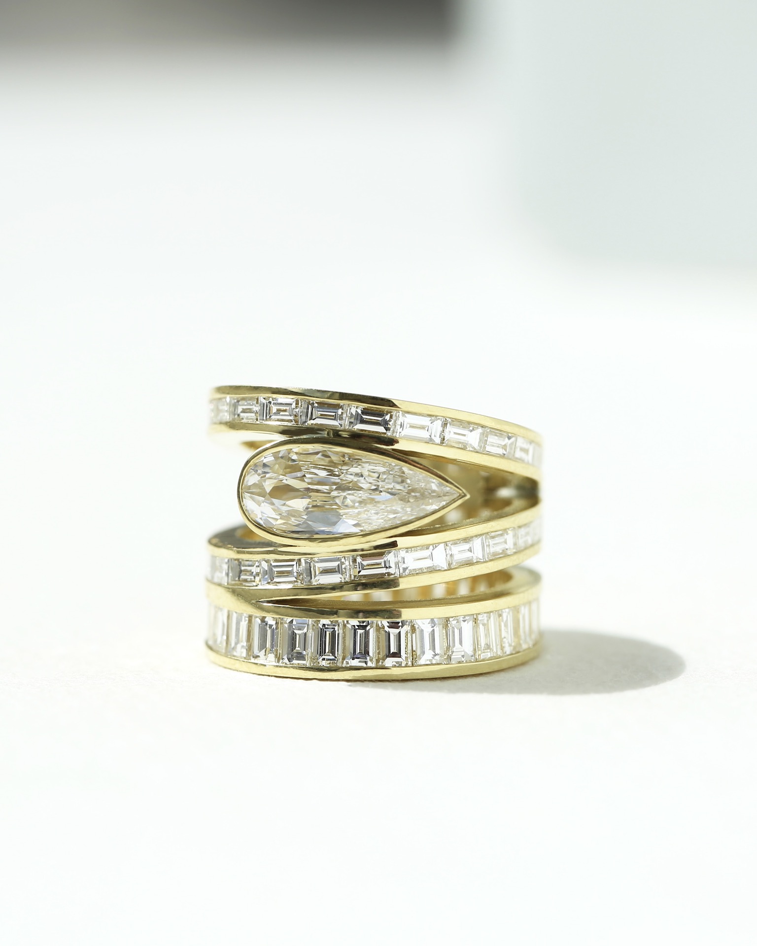 12 Captivating Floating Diamond Rings for Modern Couples