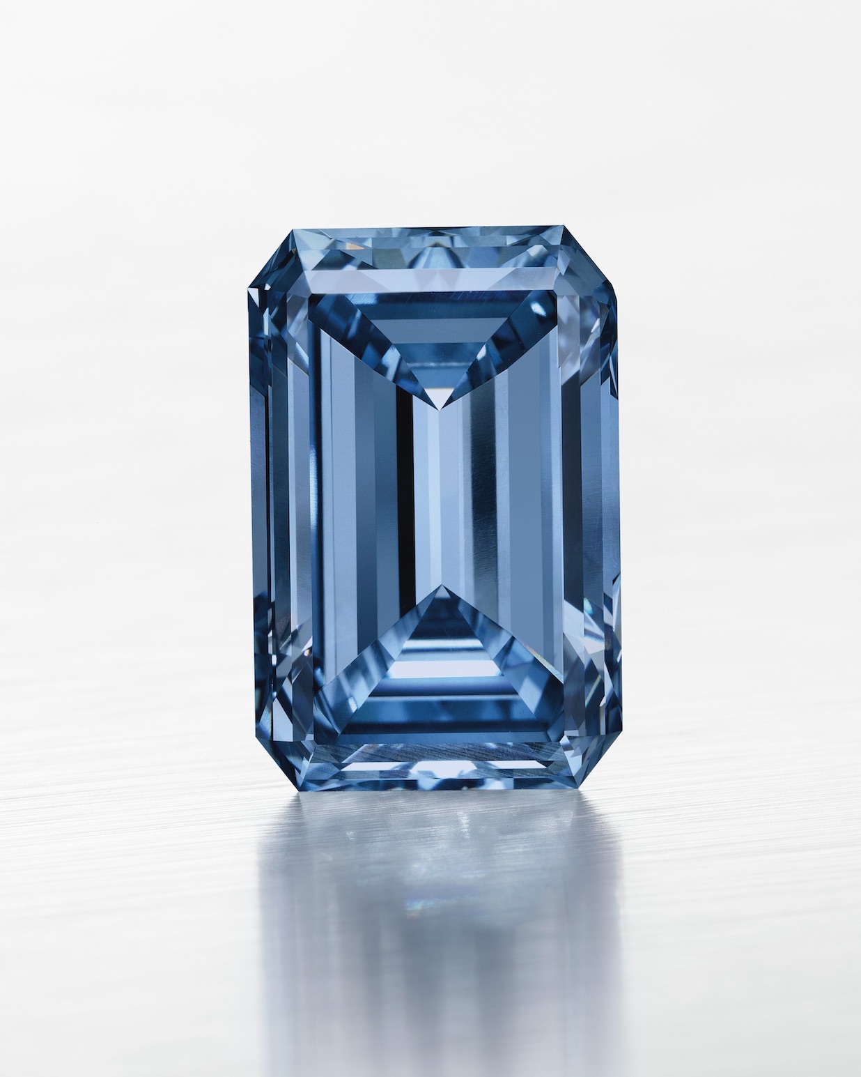 Oppenheimer Blue Diamond: A Stunning 14.62-Carat Marvel