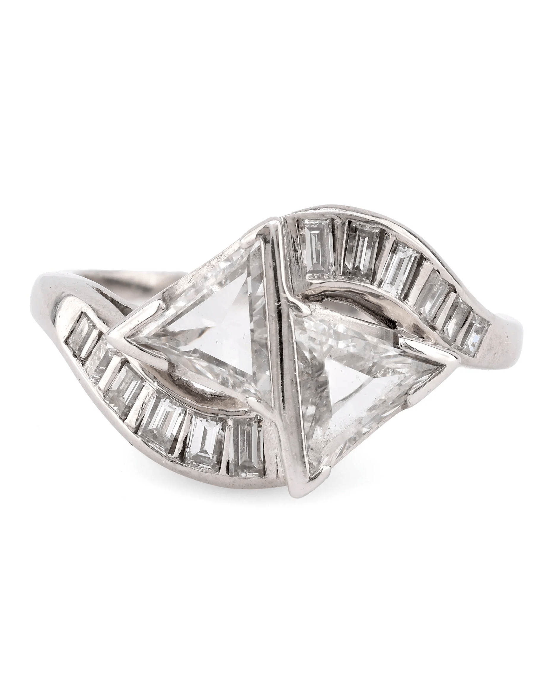 Bypass Rings Are the Retro Trend Couples Love