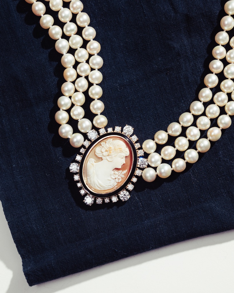 The Cameo Jewelry Trend Has a Fascinating and Long History
