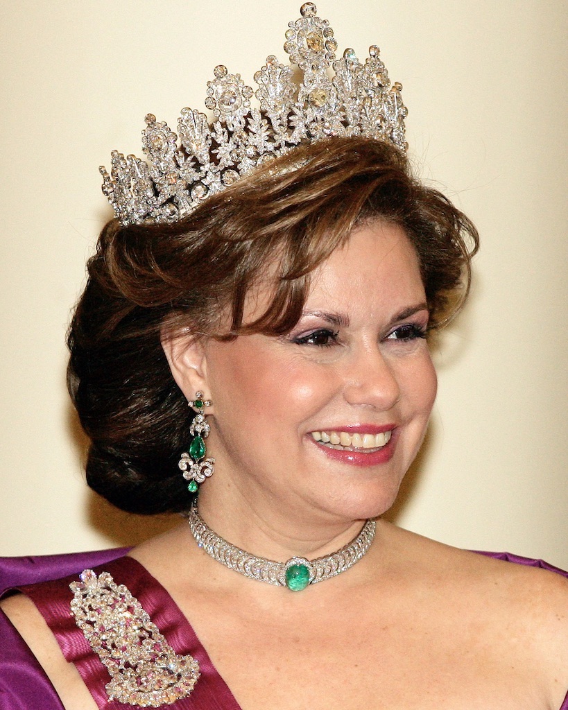 Royal Tiaras: 20 Dazzling Diamond Diadems