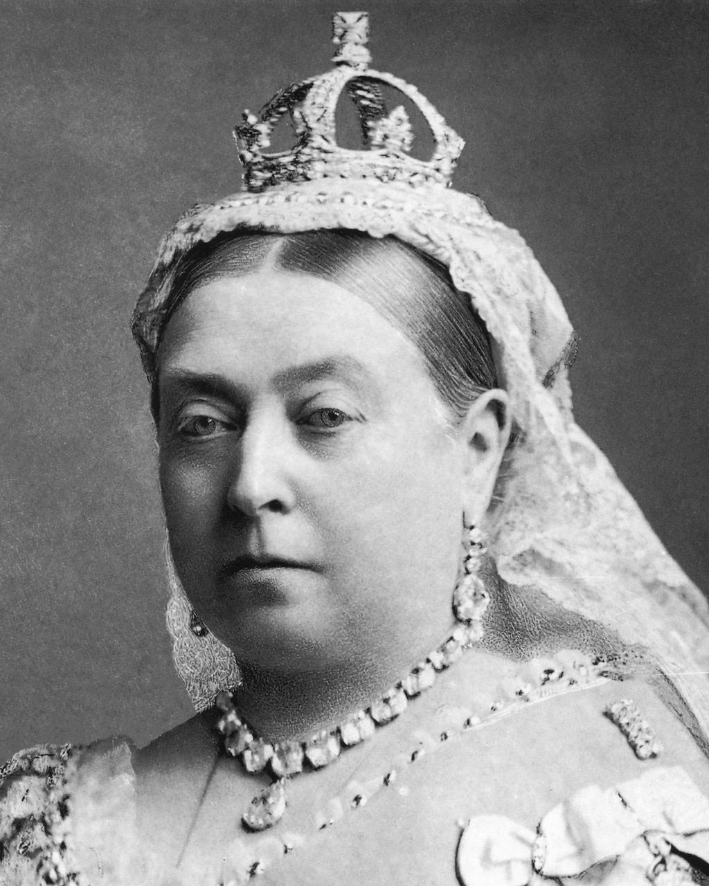 Discover Garrard’s 290 Years of Extraordinary Royal Jewelry