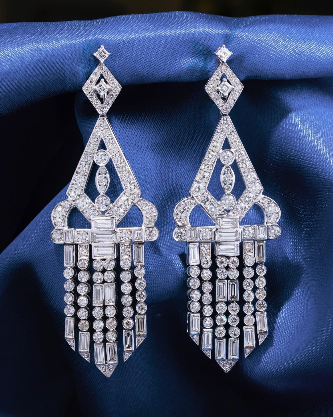 Diamond Tassels: The Jewelry Trend Defined by Movement