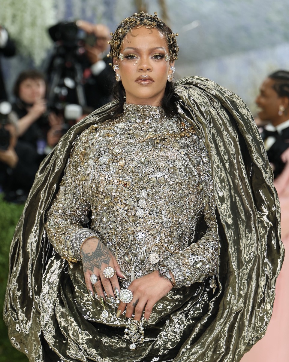 Champagne Diamond: 11 Reasons to Love This Stunning Stone