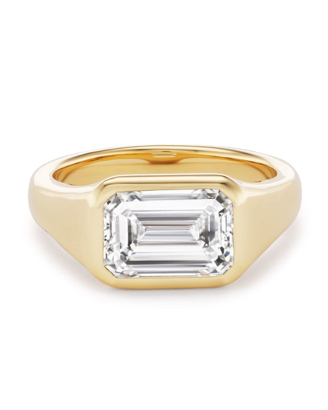 Why the Bold Gold Ring Is the Modern Bride's Favorite Style